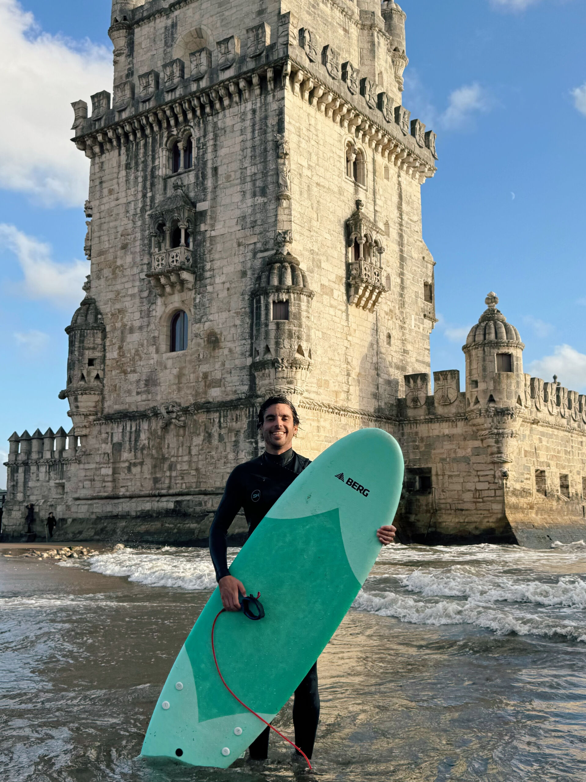 Surfista alentejano surfa à beira do Tejo: “Um sonho tornado realidade ...