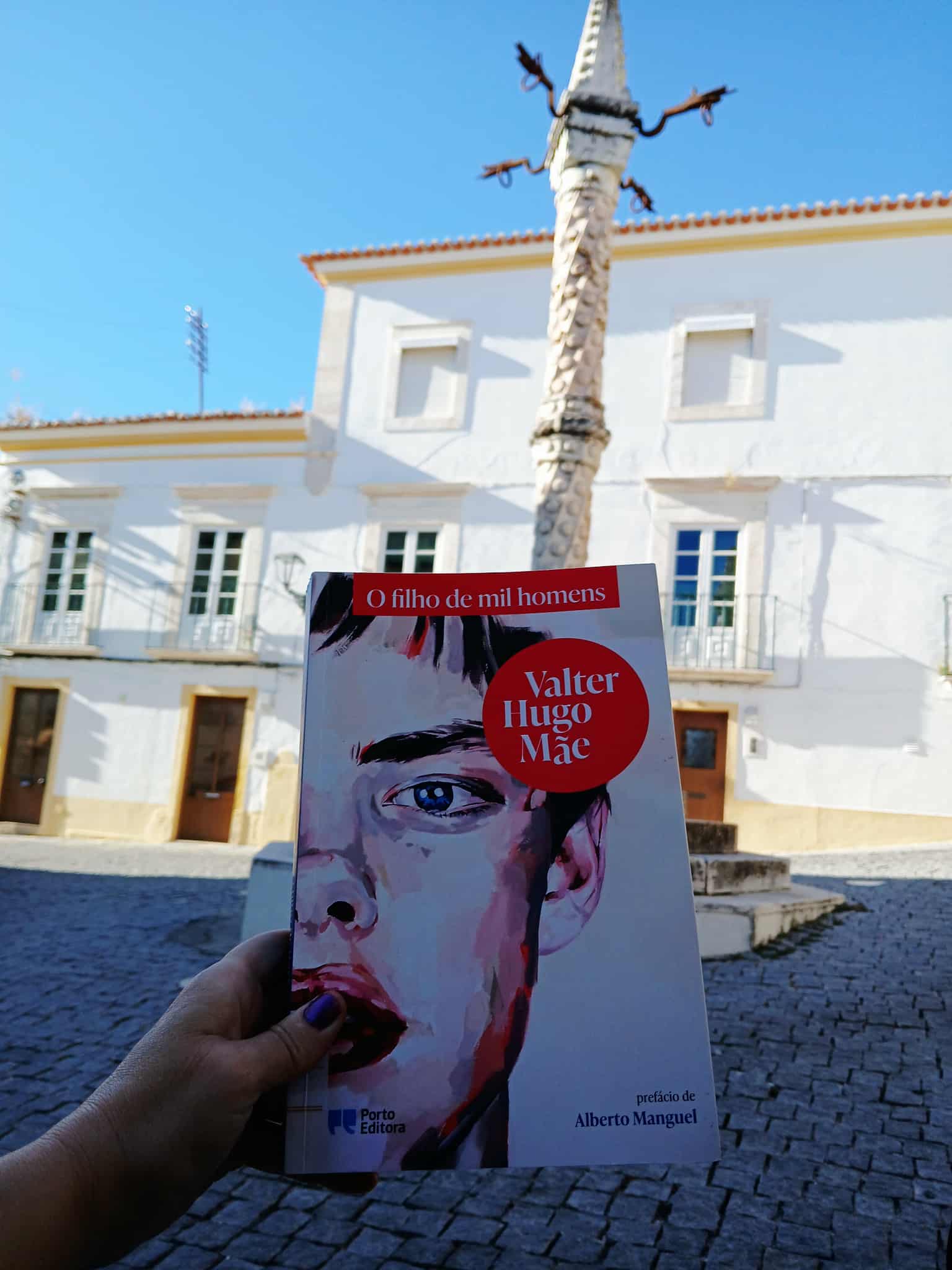 Hoje Tânia Morais Rico leva-nos ao encontro de um romancista português ...